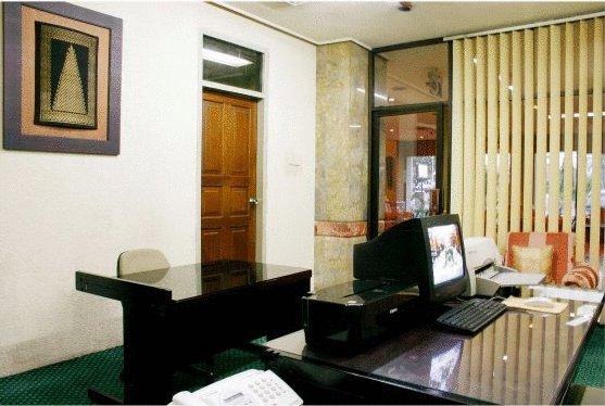 Capital O 1583 Mutiara Merdeka Hotel in Pekanbaru | 2023 Updated prices ...