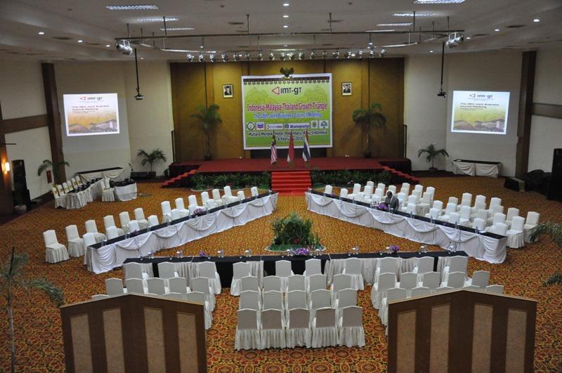 Capital O 1583 Mutiara Merdeka Hotel in Pekanbaru | 2023 Updated prices ...