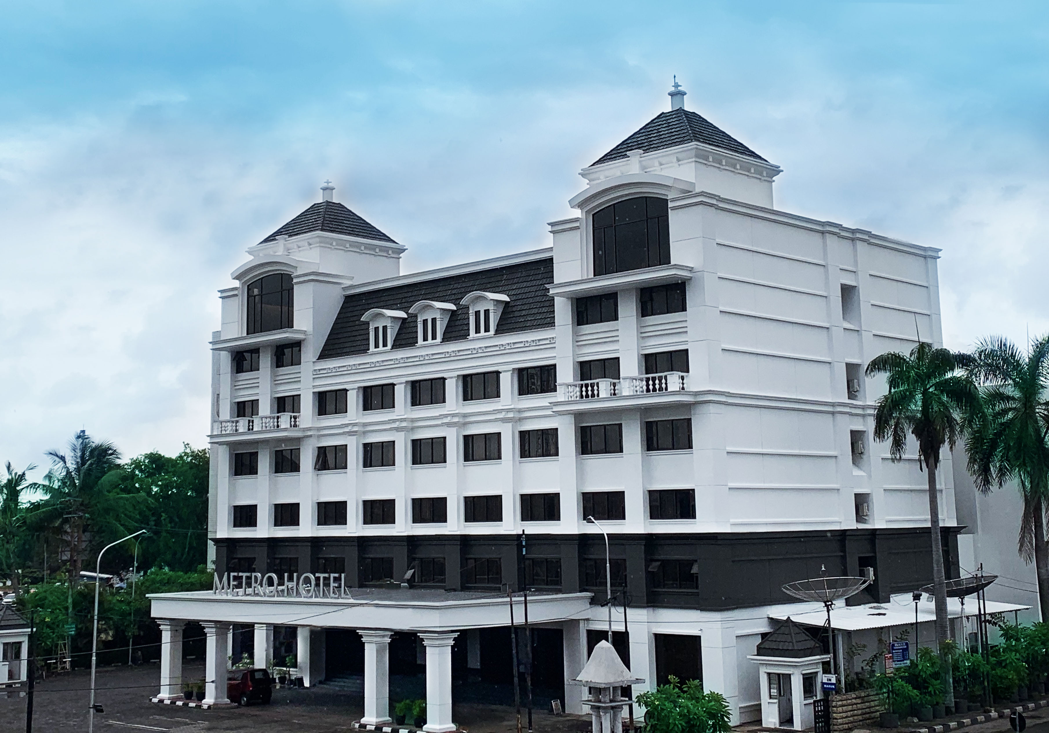 Metro Park View Hotel Kota Lama Semarang in Semarang | 2023 Updated ...