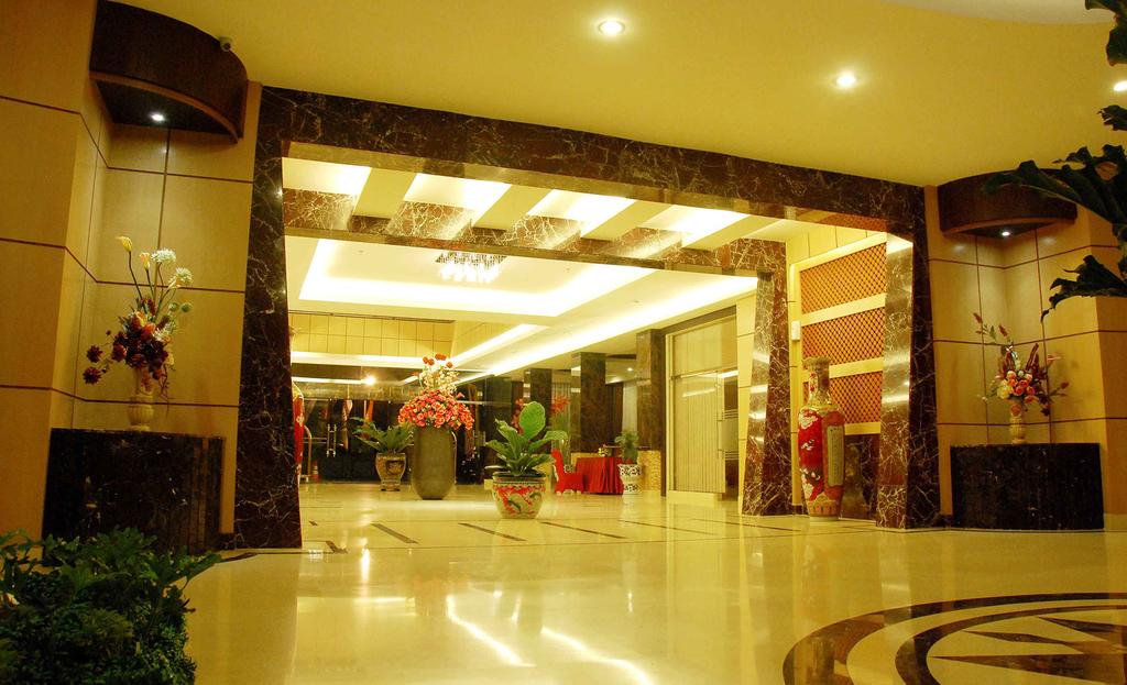 Grand Rocky Hotel Bukittinggi in Bukittinggi | 2023 Updated prices ...