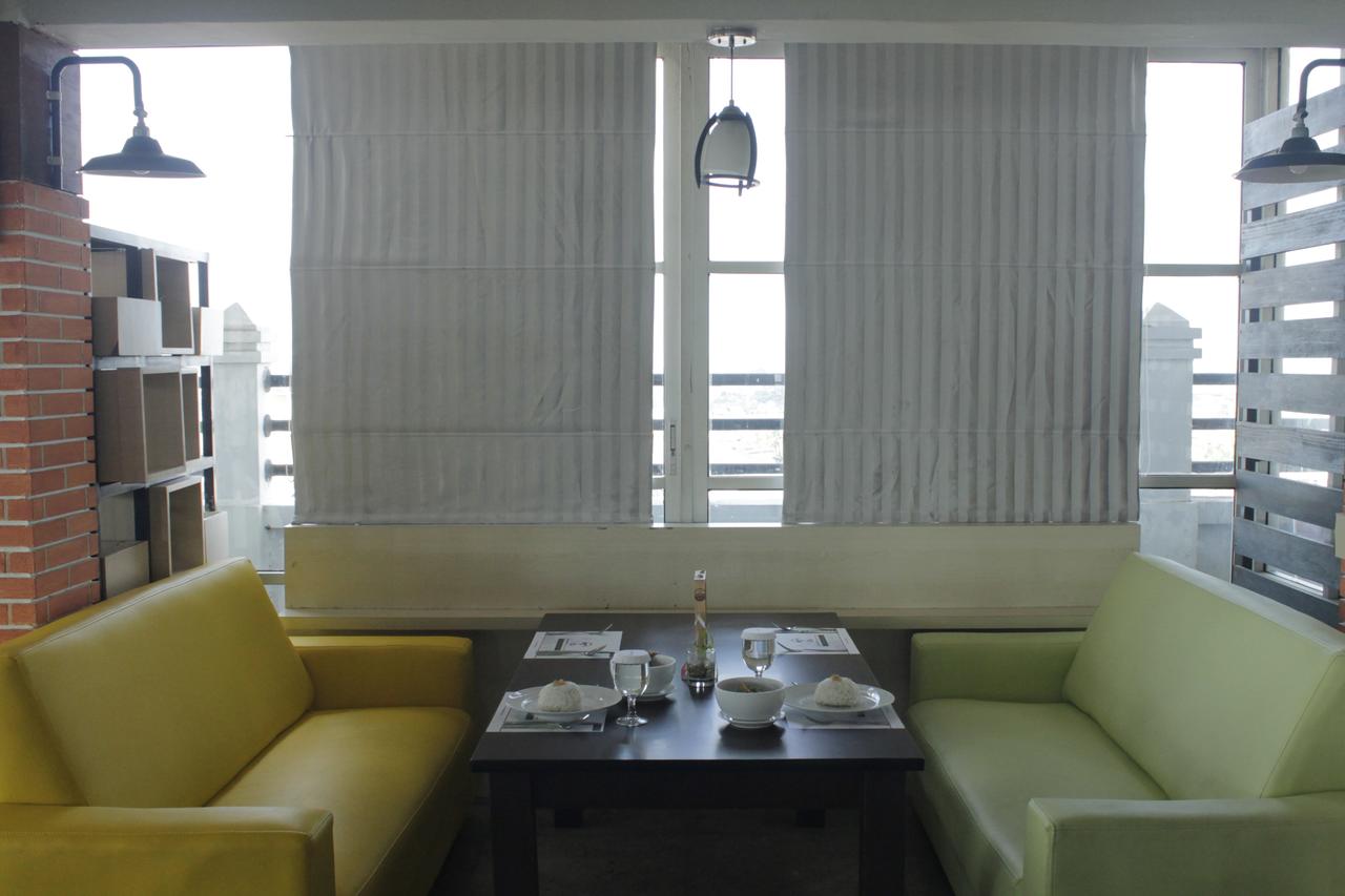 Transera Hotel Pontianak Pontianak - 2022 hotel deals - Klook United States