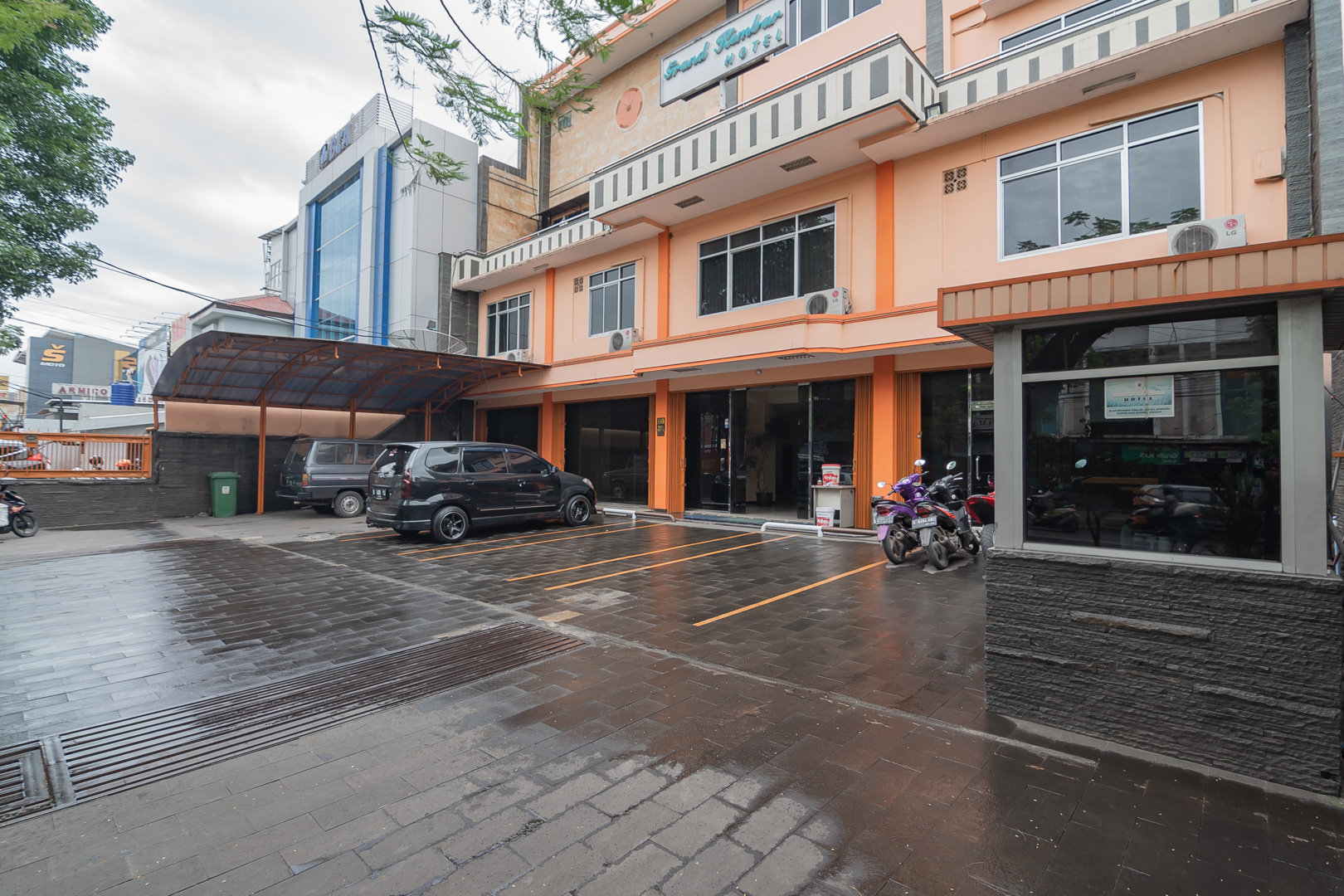 Grand Kembar Hotel in Bandung | 2023 Updated prices, deals - Klook ...