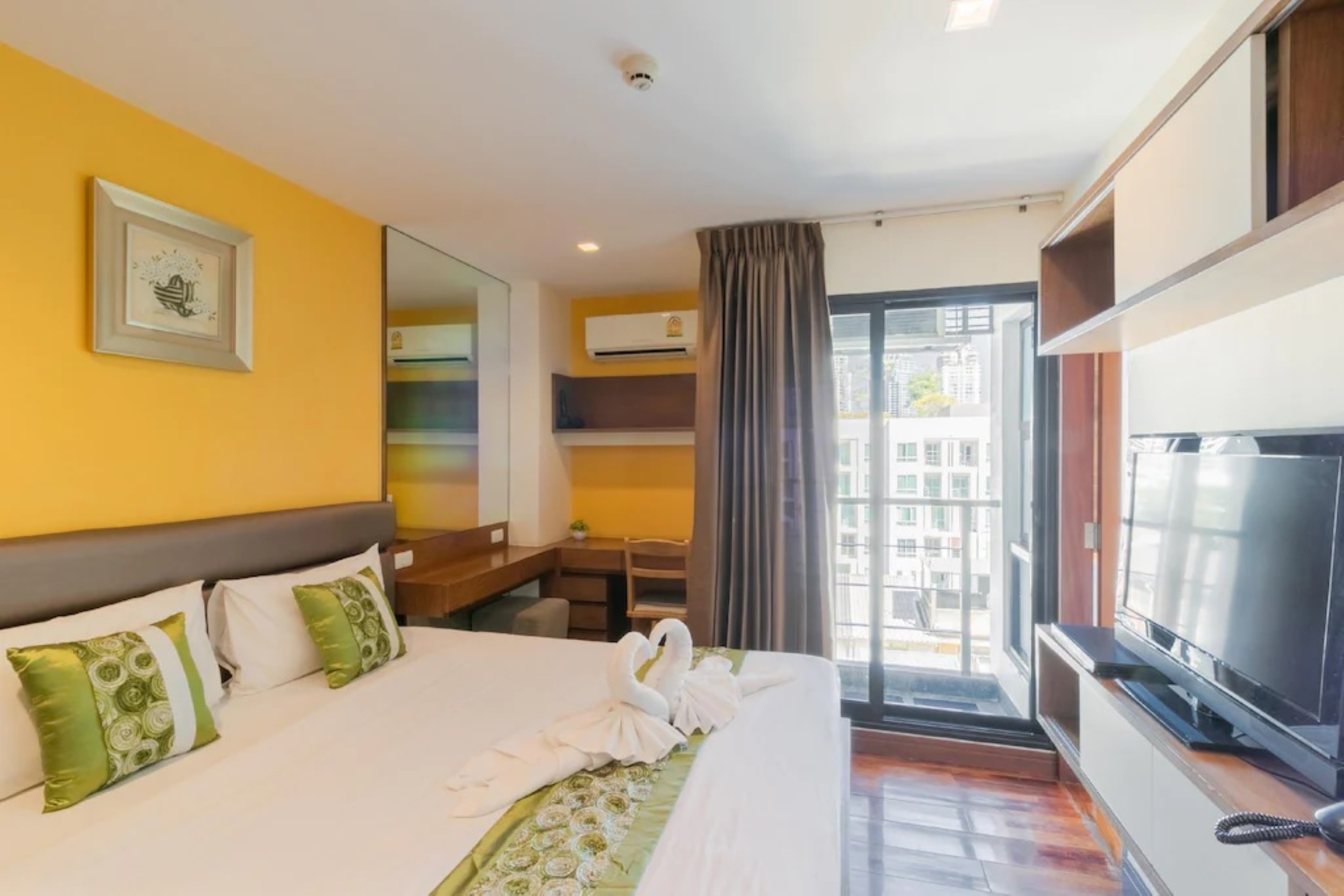 Silom Forest Exclusive Residence in Bangkok | 2023 Updated prices ...